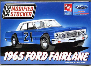 AMT 1965 Ford Fairlane Hardtop "Modified Stocker" - Spotlight Hobbies