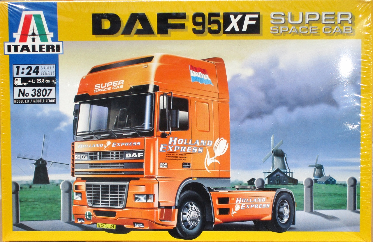 Italeri DAF 95XF Super Space Cab Semi Tractor Truck - Spotlight Hobbies