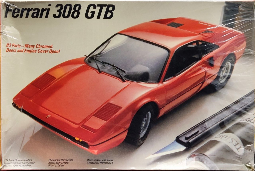 Testors Ferrari 308 GTB - Spotlight Hobbies