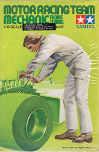 Tamiya "Motor Racing Team" Engine Tuning Mechanic Figure - 1/12 Scale ...