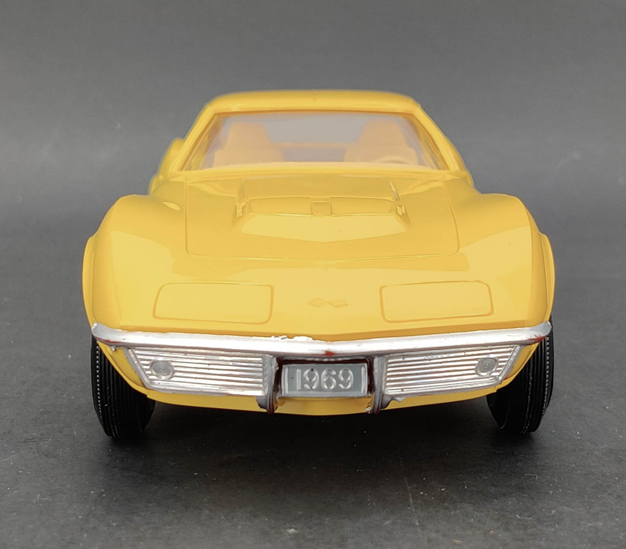 AMT 1969 Chevy Corvette Coupe Promo - Spotlight Hobbies