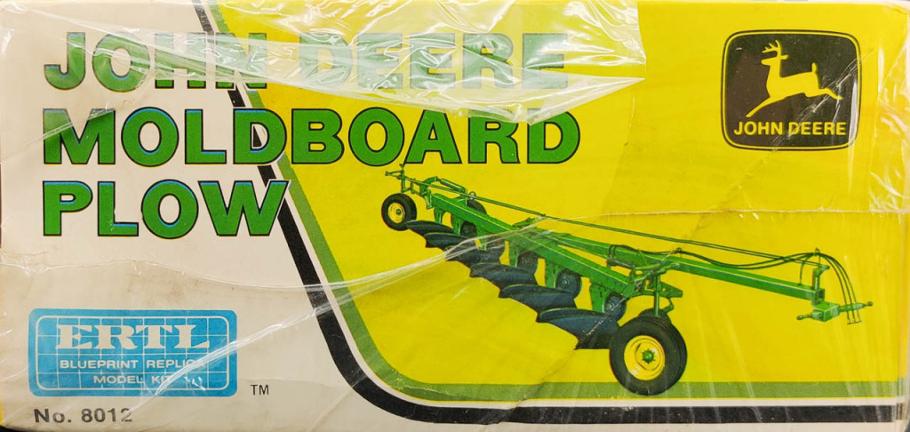 ERTL John Deere Moldboard Plow - Spotlight Hobbies