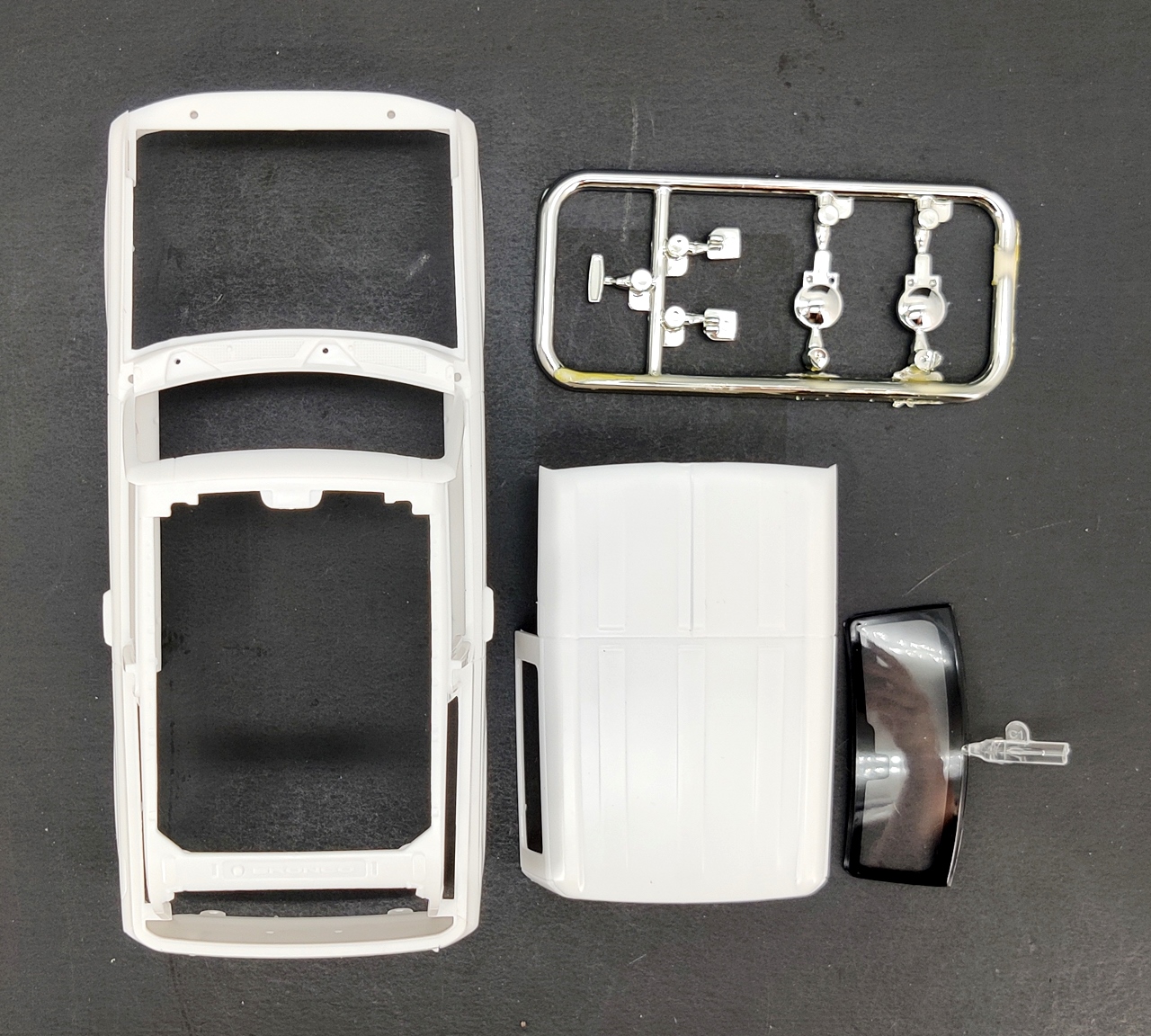 AMT 2021 Ford Bronco First Edition - Spotlight Hobbies