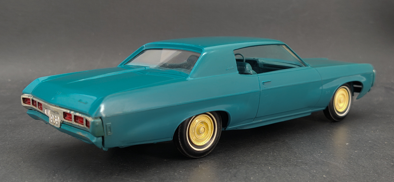 AMT 1969 Chevy Impala SS Hardtop Promo - Spotlight Hobbies