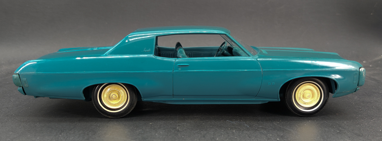 AMT 1969 Chevy Impala SS Hardtop Promo - Spotlight Hobbies