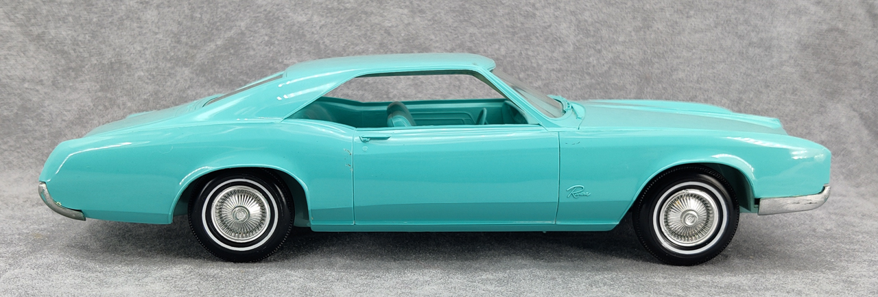 AMT 1967 Buick Riviera Promo - Spotlight Hobbies