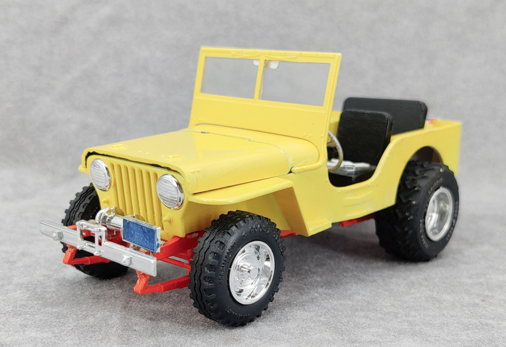 MPC Flat Fender Jeep Built Kit - Spotlight Hobbies