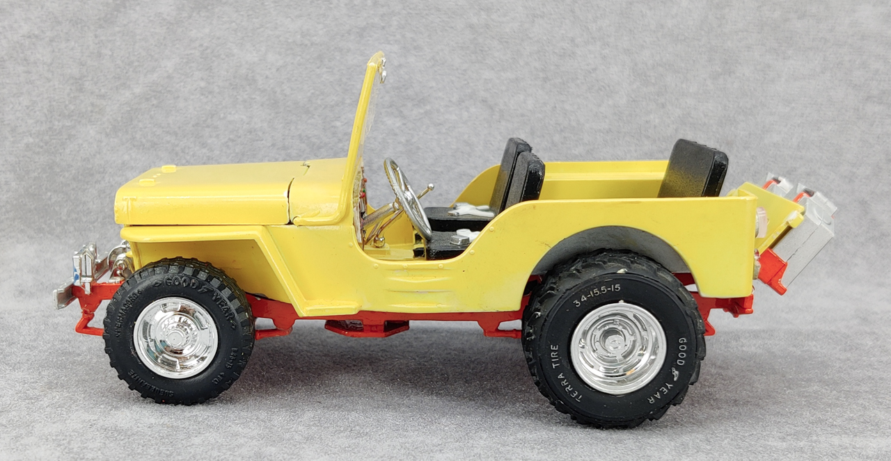 MPC Flat Fender Jeep Built Kit - Spotlight Hobbies