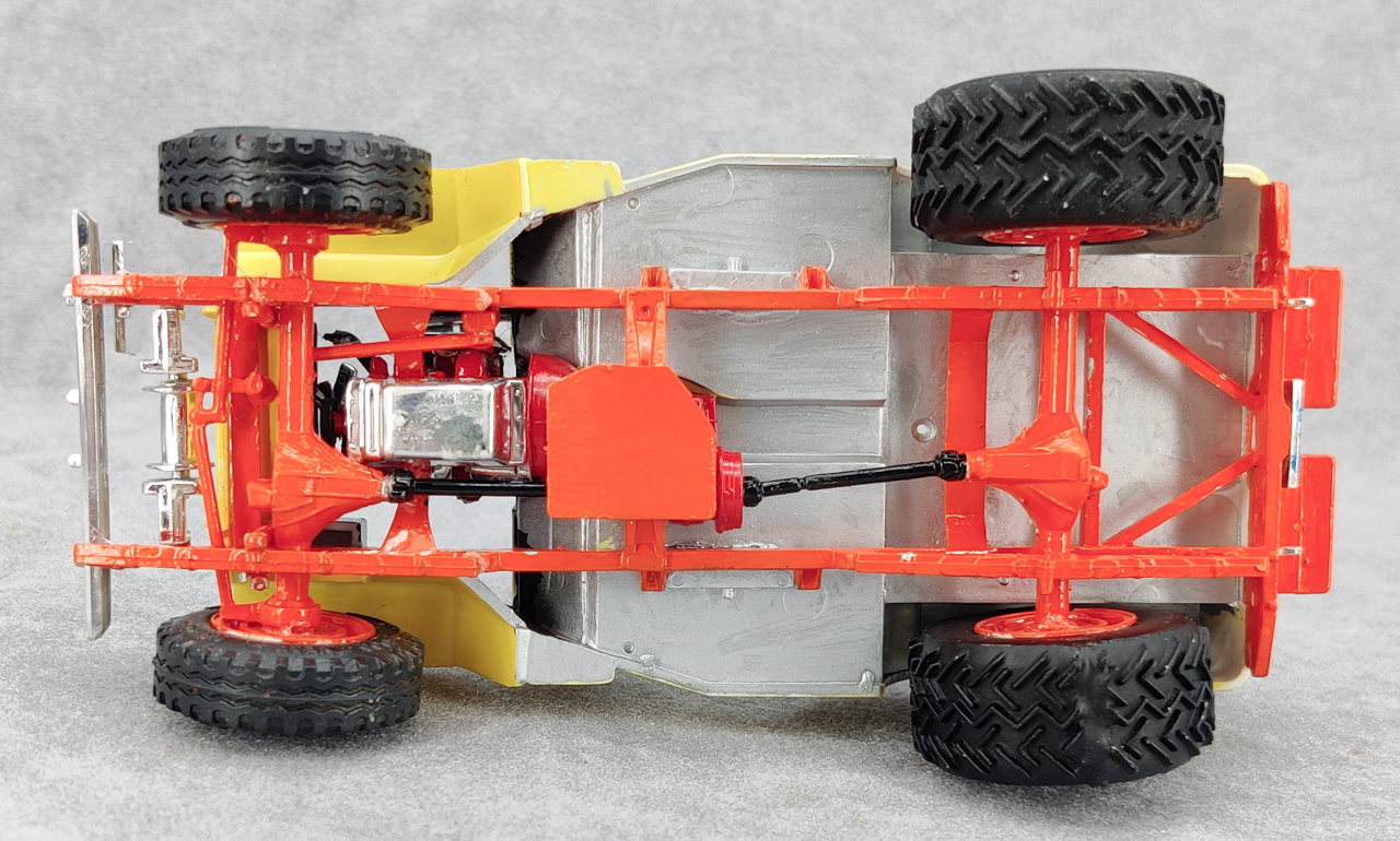 MPC Flat Fender Jeep Built Kit - Spotlight Hobbies