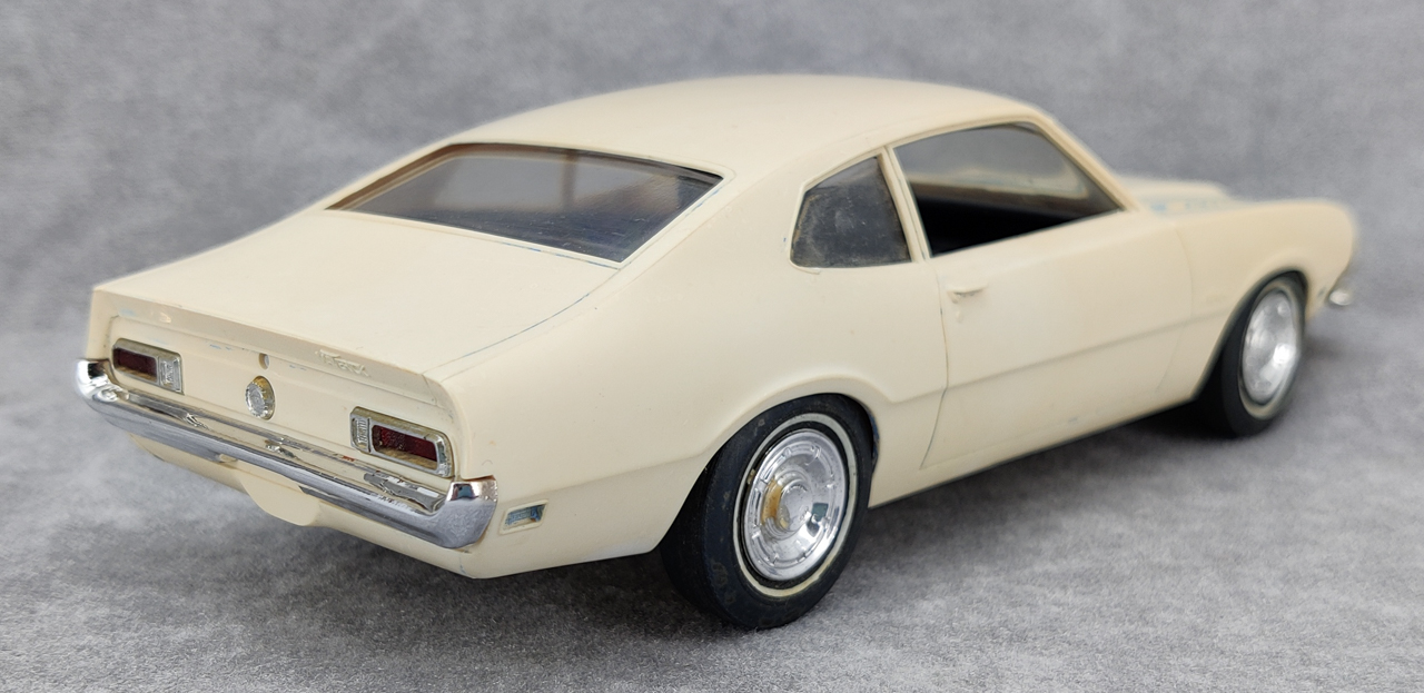Jo-Han 1970/71 Ford Maverick Built Kit - Spotlight Hobbies