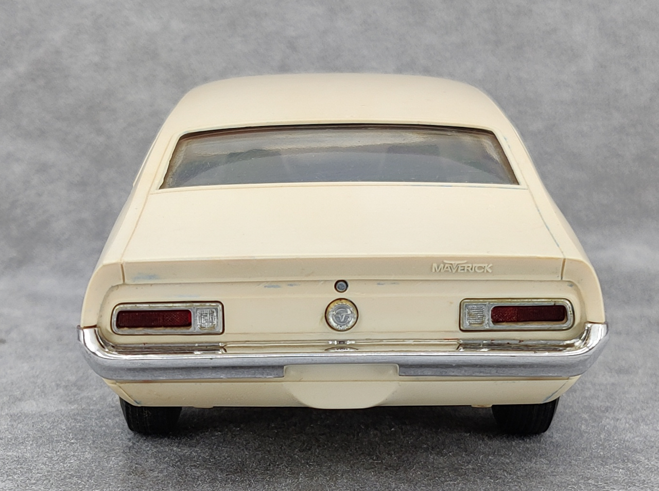 Jo-Han 1970/71 Ford Maverick Built Kit - Spotlight Hobbies