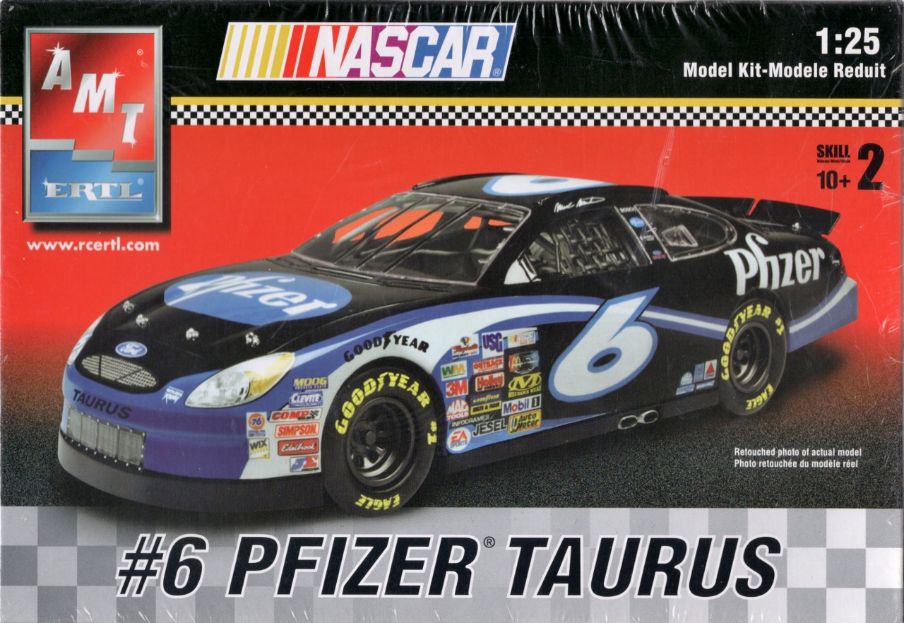 AMT Mark Martin #6 "Pfizer" 2003 Ford Taurus - Spotlight Hobbies