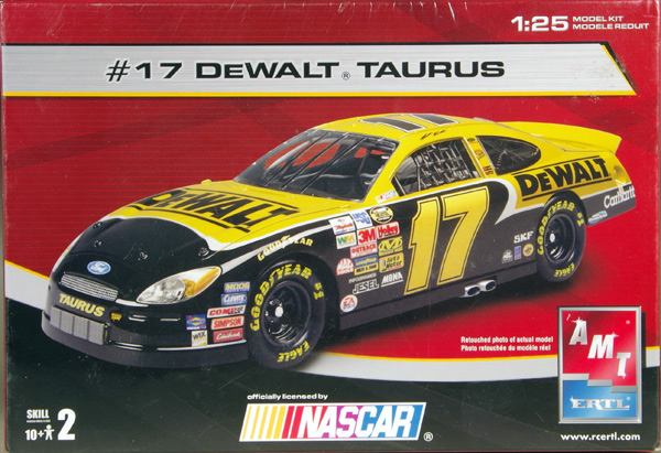 AMT Matt Kenseth #17 "DeWalt" 2003 Ford Taurus - Spotlight Hobbies