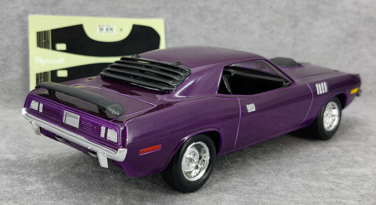 Monogram 1971 Plymouth Hemi Cuda Built Kit - Spotlight Hobbies