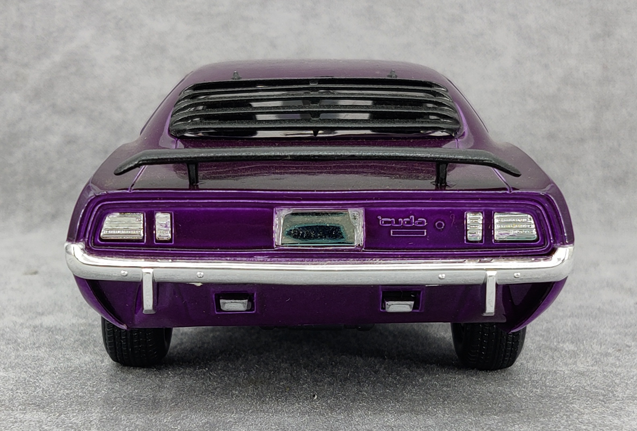 Monogram 1971 Plymouth Hemi Cuda Built Kit - Spotlight Hobbies