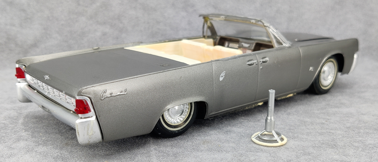 AMT 1963 Lincoln Continental Convertible Built Kit - Spotlight Hobbies