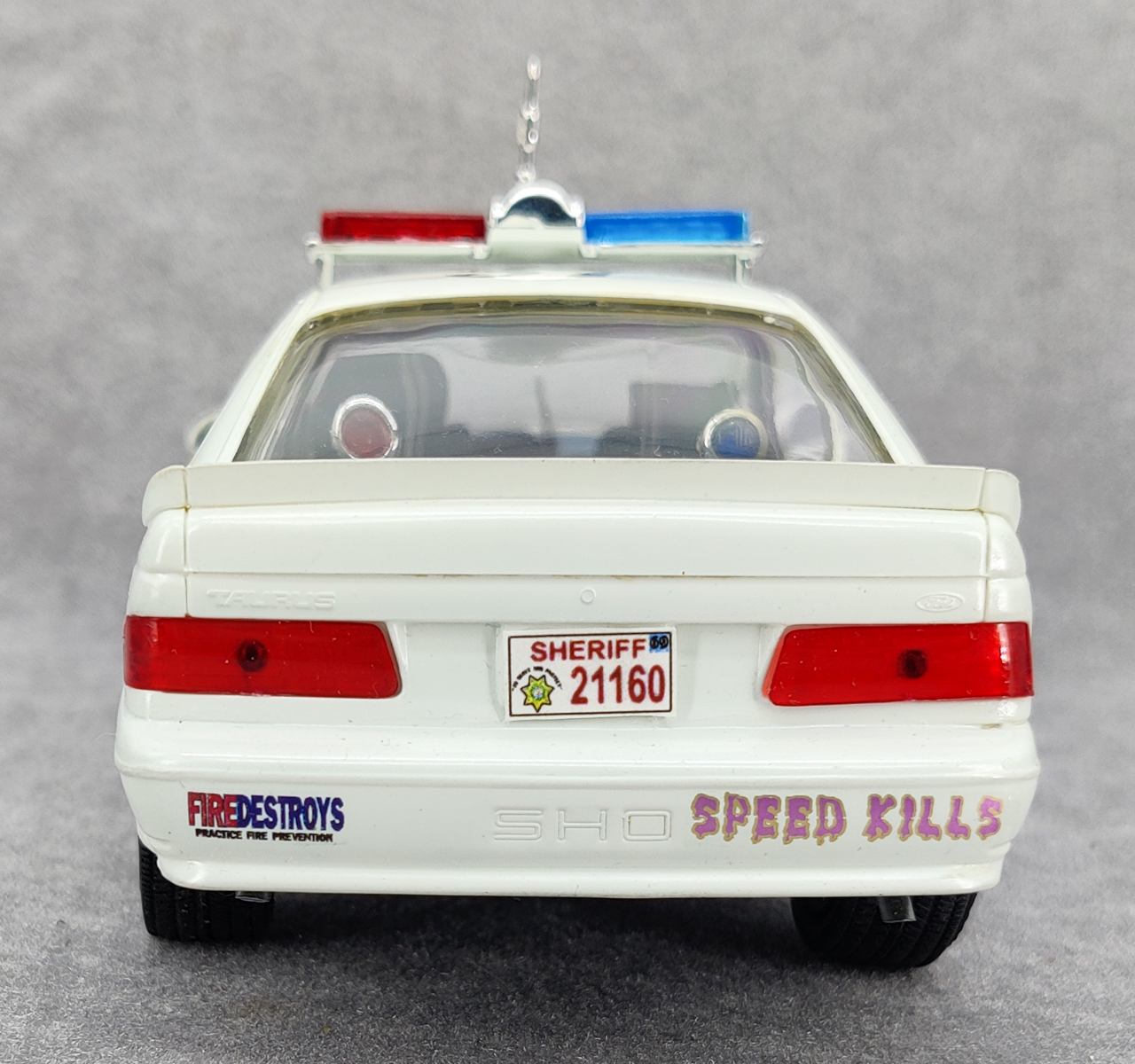 AMT 1989-1991 Ford Taurus SHO Police Built Kit - Spotlight Hobbies