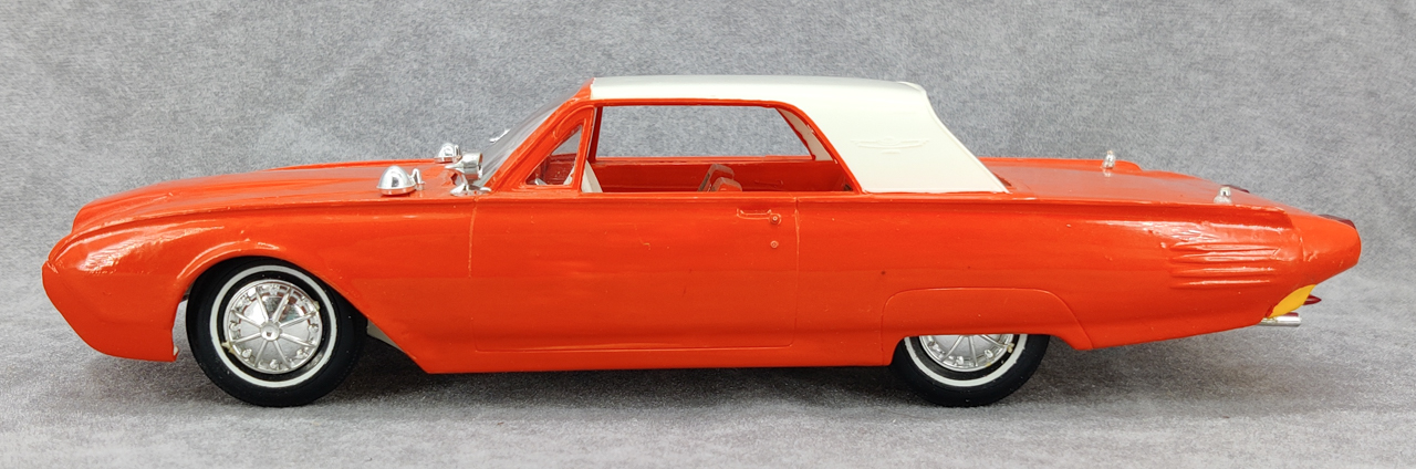 AMT 1961 Ford Thunderbird Hardtop Custom Built Kit - Spotlight Hobbies