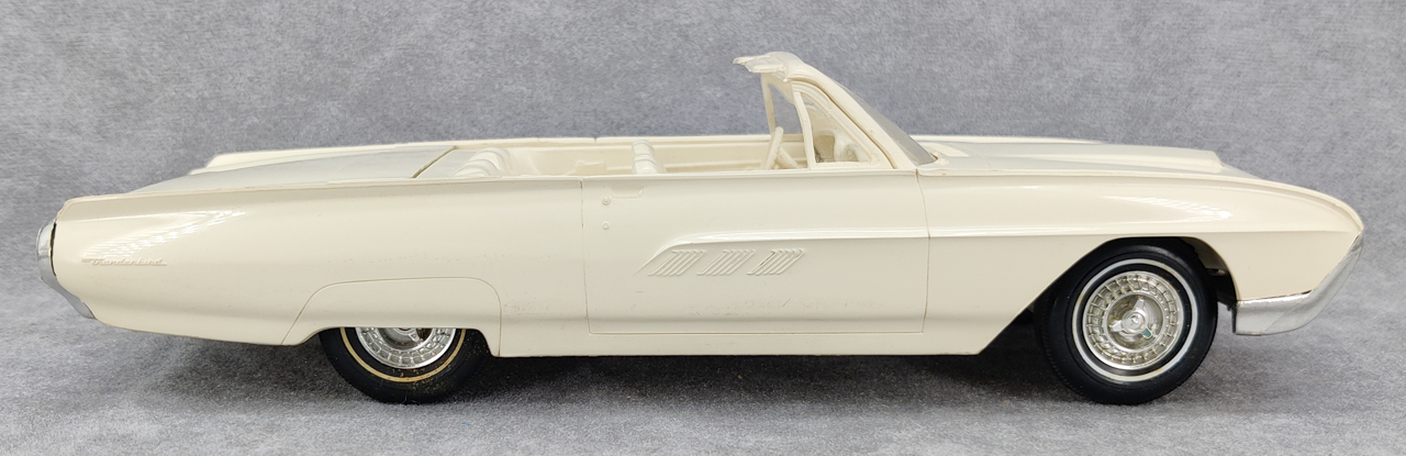 AMT 1963 Ford Thunderbird Convertible Promo - Spotlight Hobbies