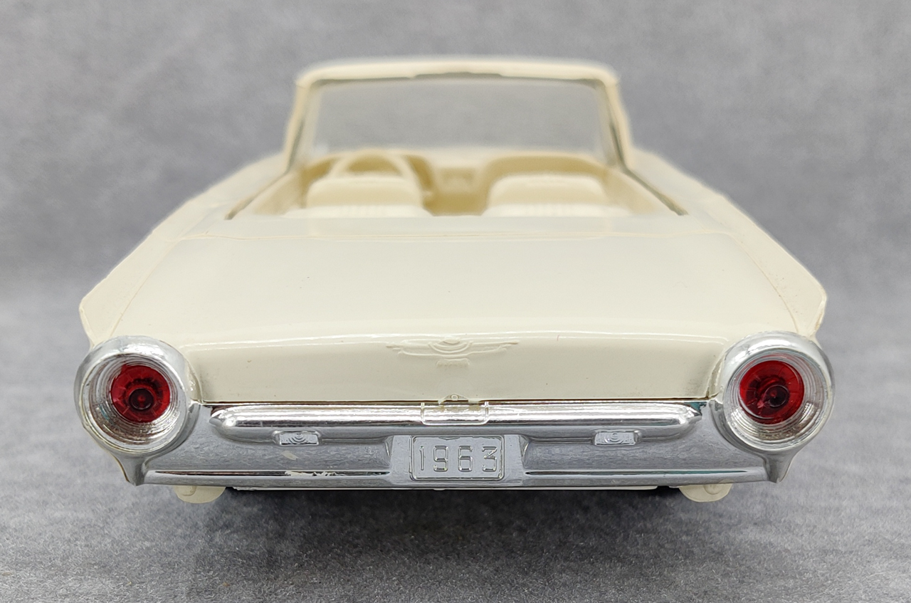 AMT 1963 Ford Thunderbird Convertible Promo - Spotlight Hobbies