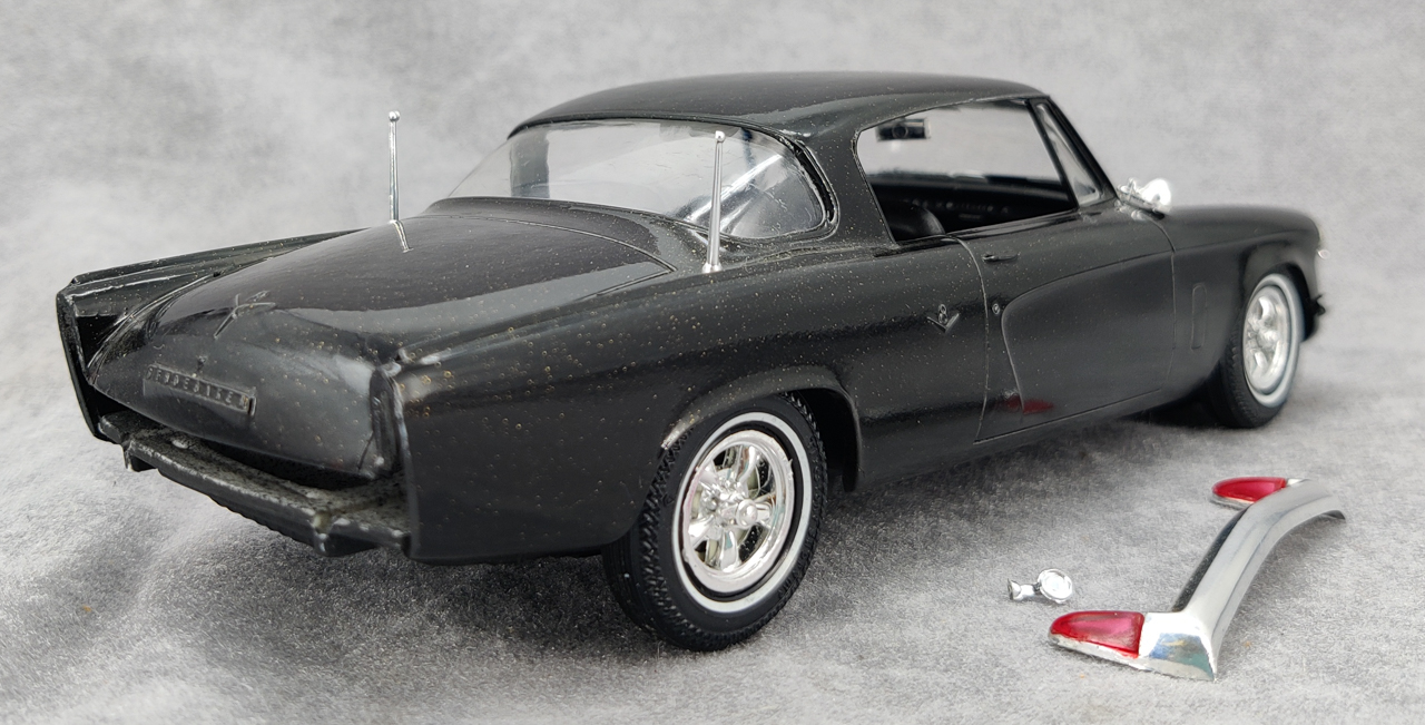 AMT 1953 Studebaker Starliner Coupe Custom Built Kit - Spotlight Hobbies