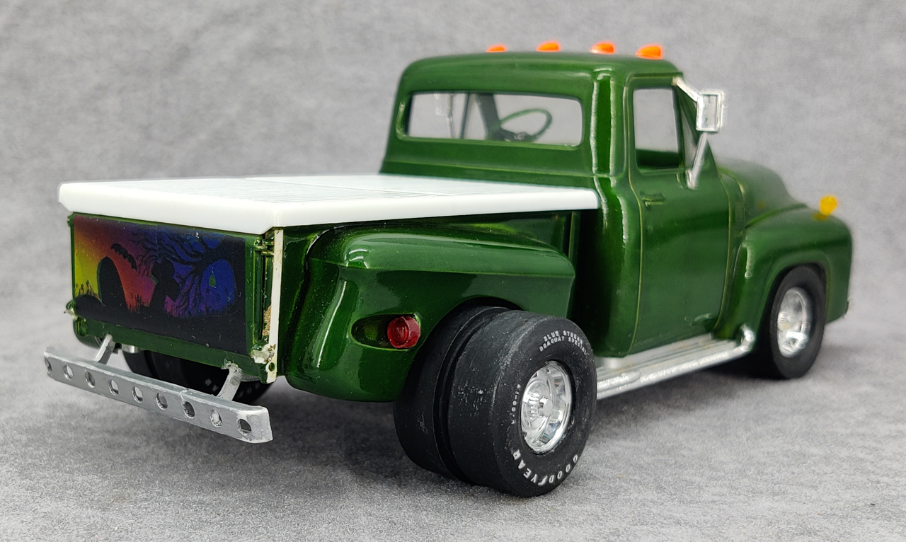 AMT 1953 Ford Pickup Truck Crazy Custom Built Kit - Spotlight Hobbies