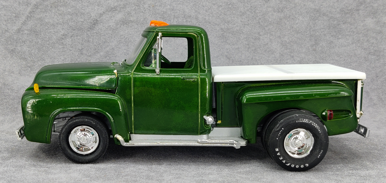 AMT 1953 Ford Pickup Truck Crazy Custom Built Kit - Spotlight Hobbies