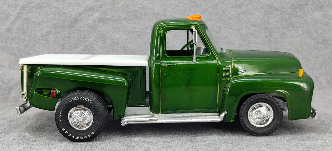 AMT 1953 Ford Pickup Truck Crazy Custom Built Kit - Spotlight Hobbies