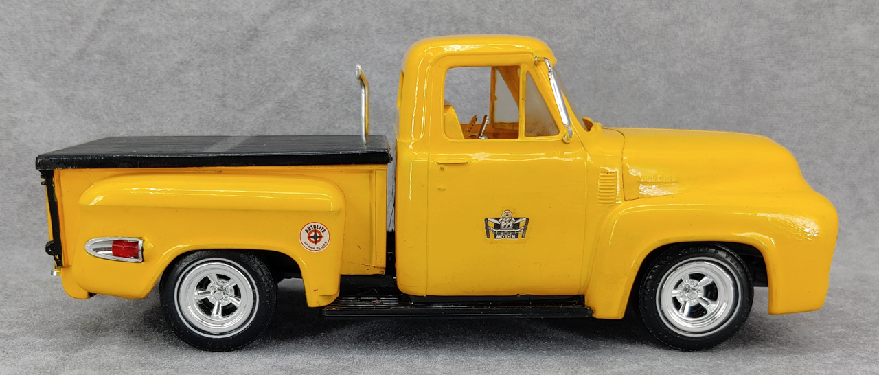 AMT 1953 Ford Pickup Truck Custom Built Kit - Spotlight Hobbies