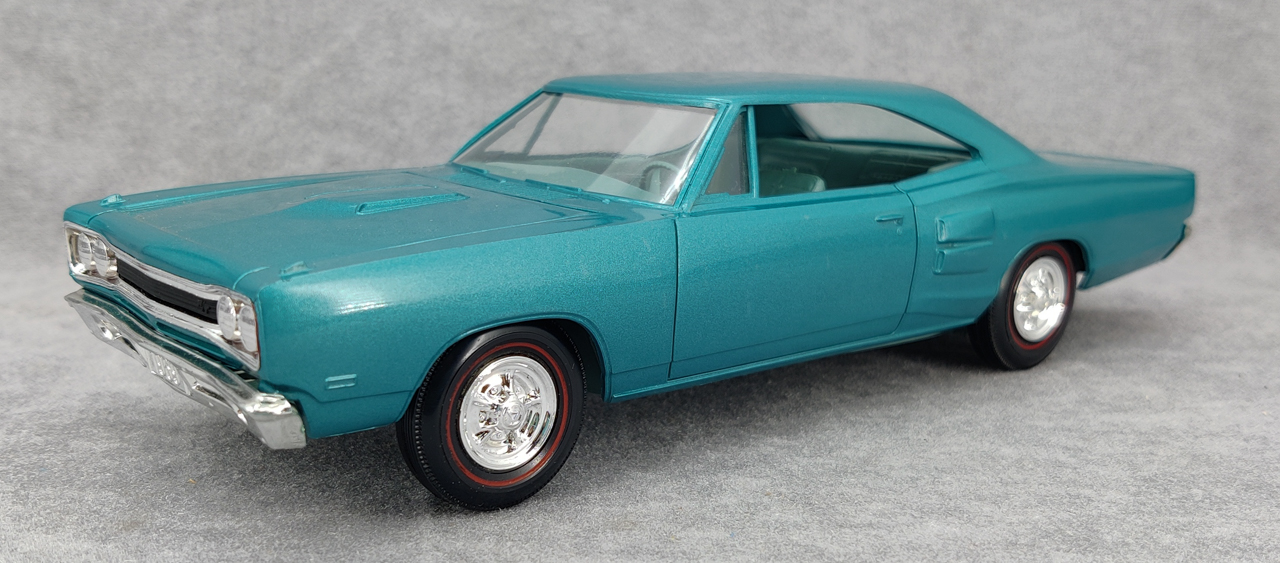 MPC 1969 Dodge Coronet R/T Hardtop Promo - Spotlight Hobbies