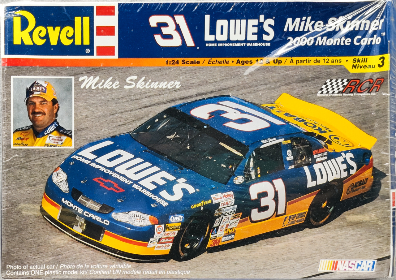 Revell Mike Skinner #31 "Lowe's" 2000 Chevy Monte Carlo - Spotlight Hobbies