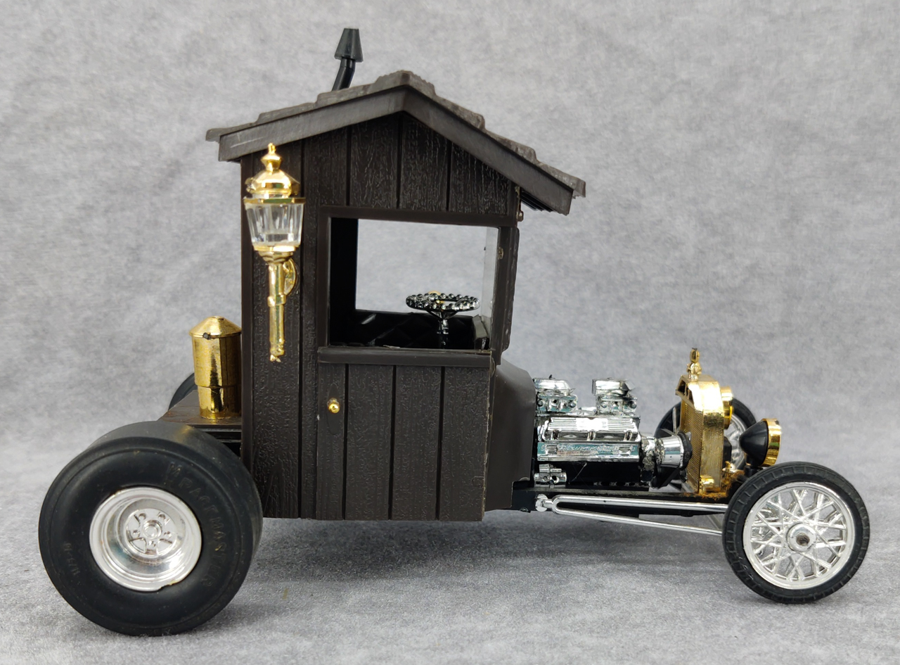 Eldon Outhouse Show Rod Built Kit - Spotlight Hobbies