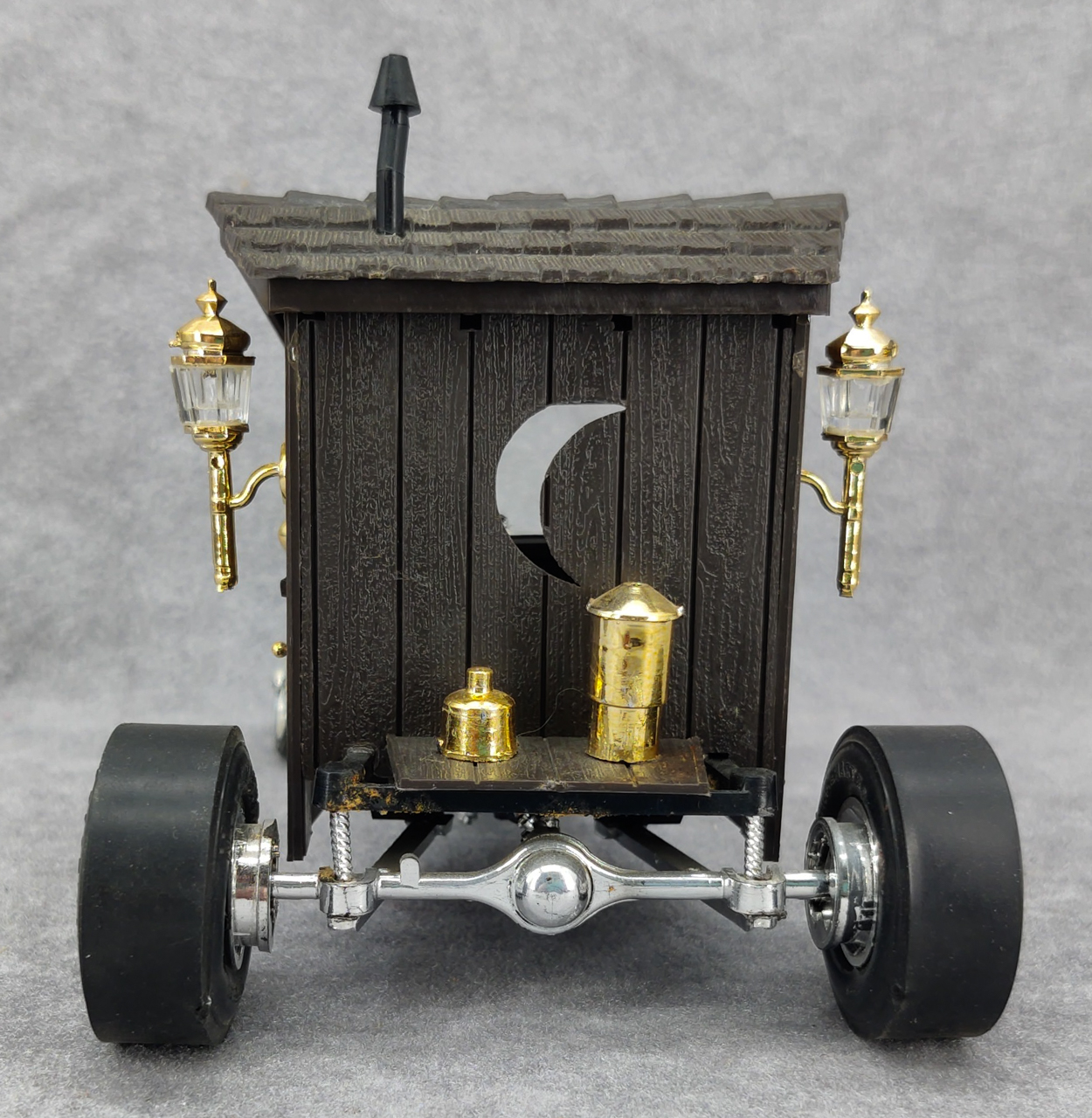 Eldon Outhouse Show Rod Built Kit - Spotlight Hobbies
