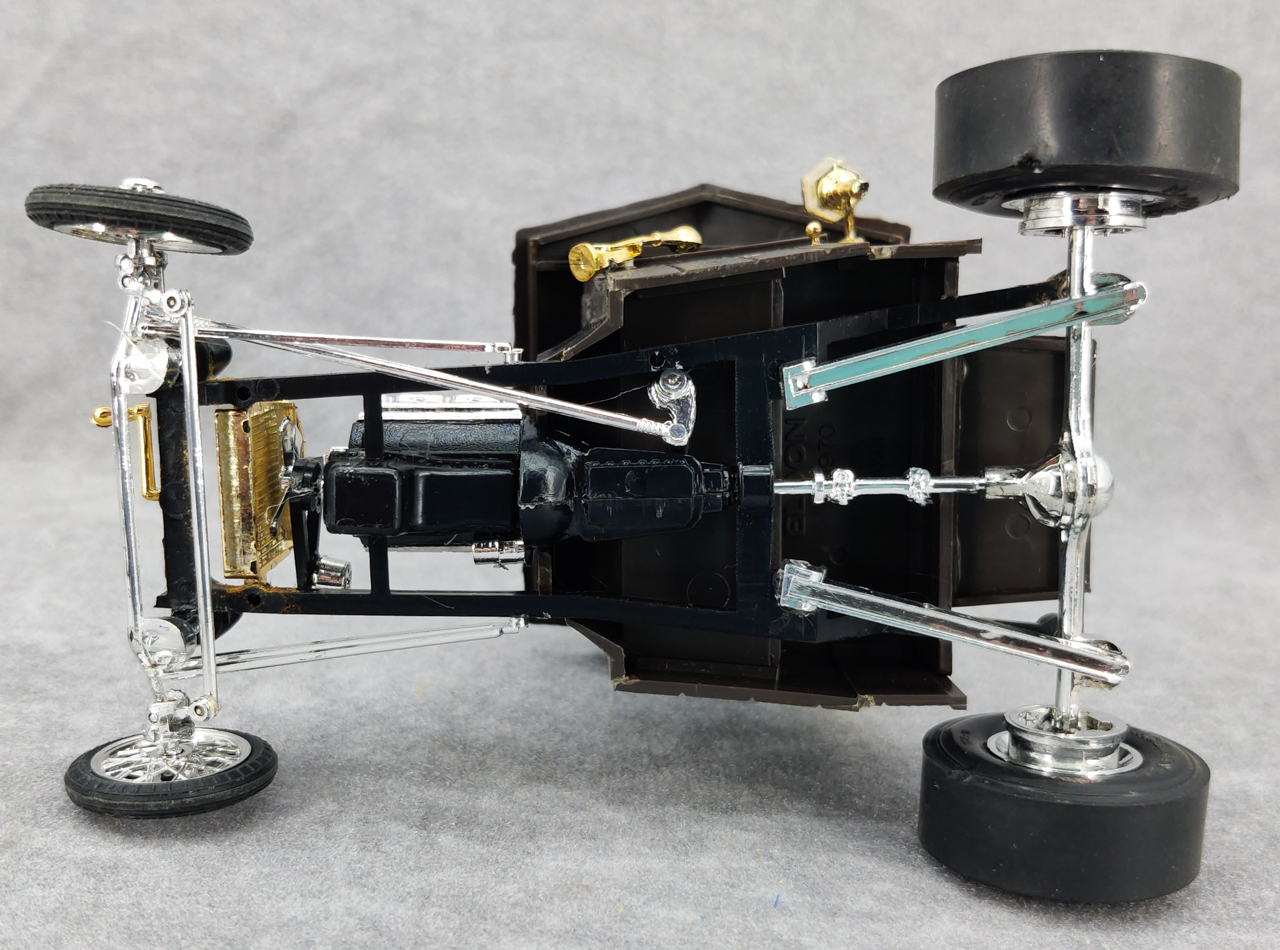 Eldon Outhouse Show Rod Built Kit - Spotlight Hobbies