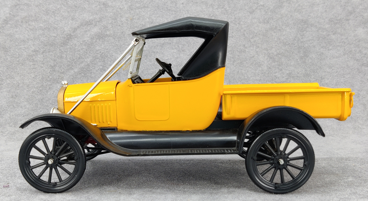 AMT 1925 Ford Model T Pickup Built Kit - Spotlight Hobbies