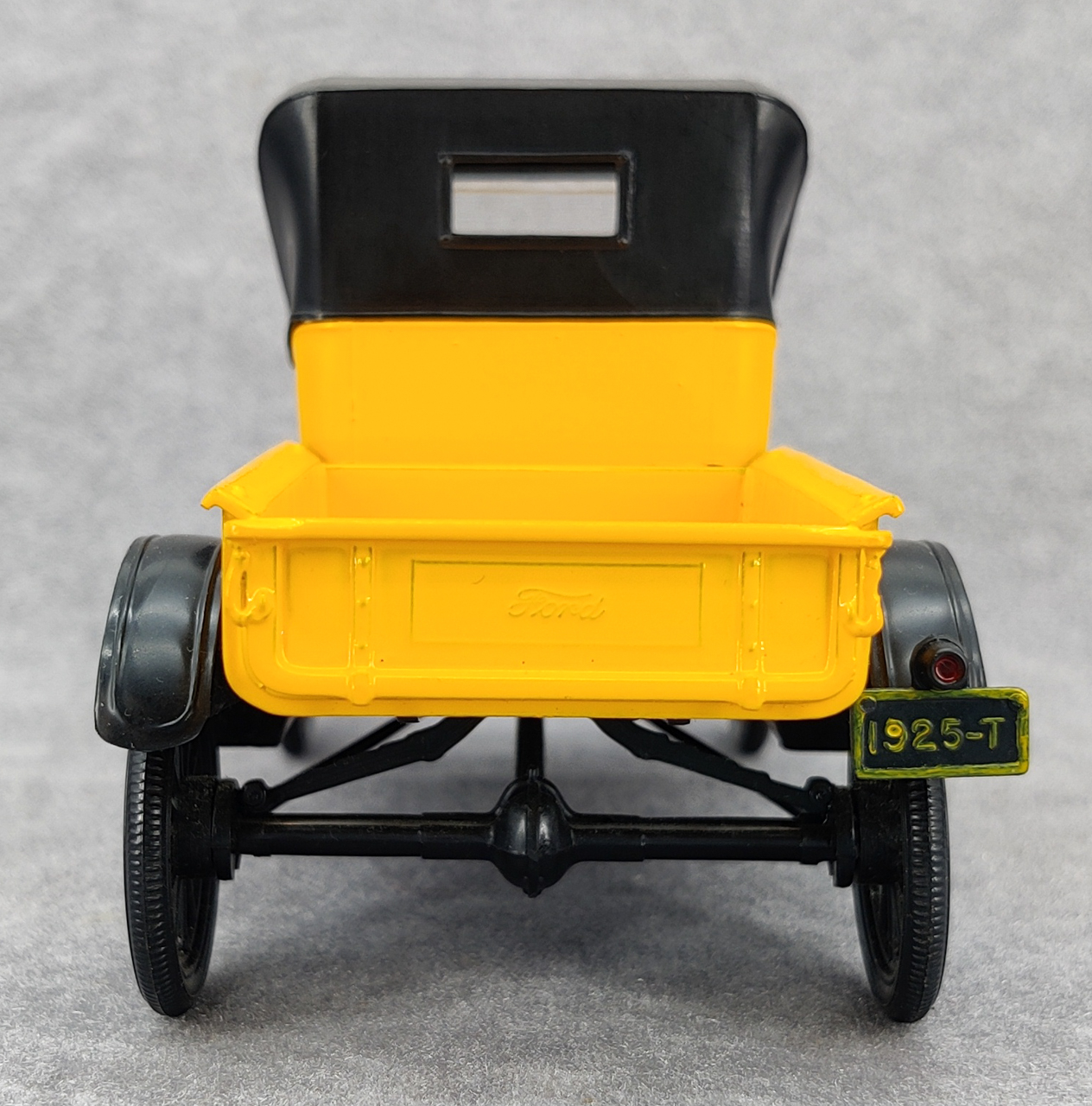 AMT 1925 Ford Model T Pickup Built Kit - Spotlight Hobbies