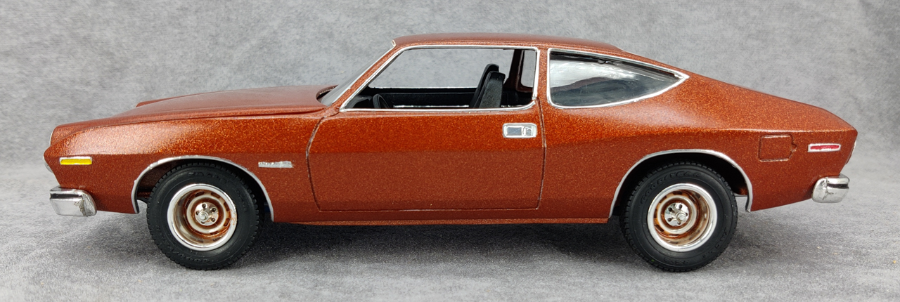 AMT 1976/1977 AMC Matador Built Kit - Spotlight Hobbies