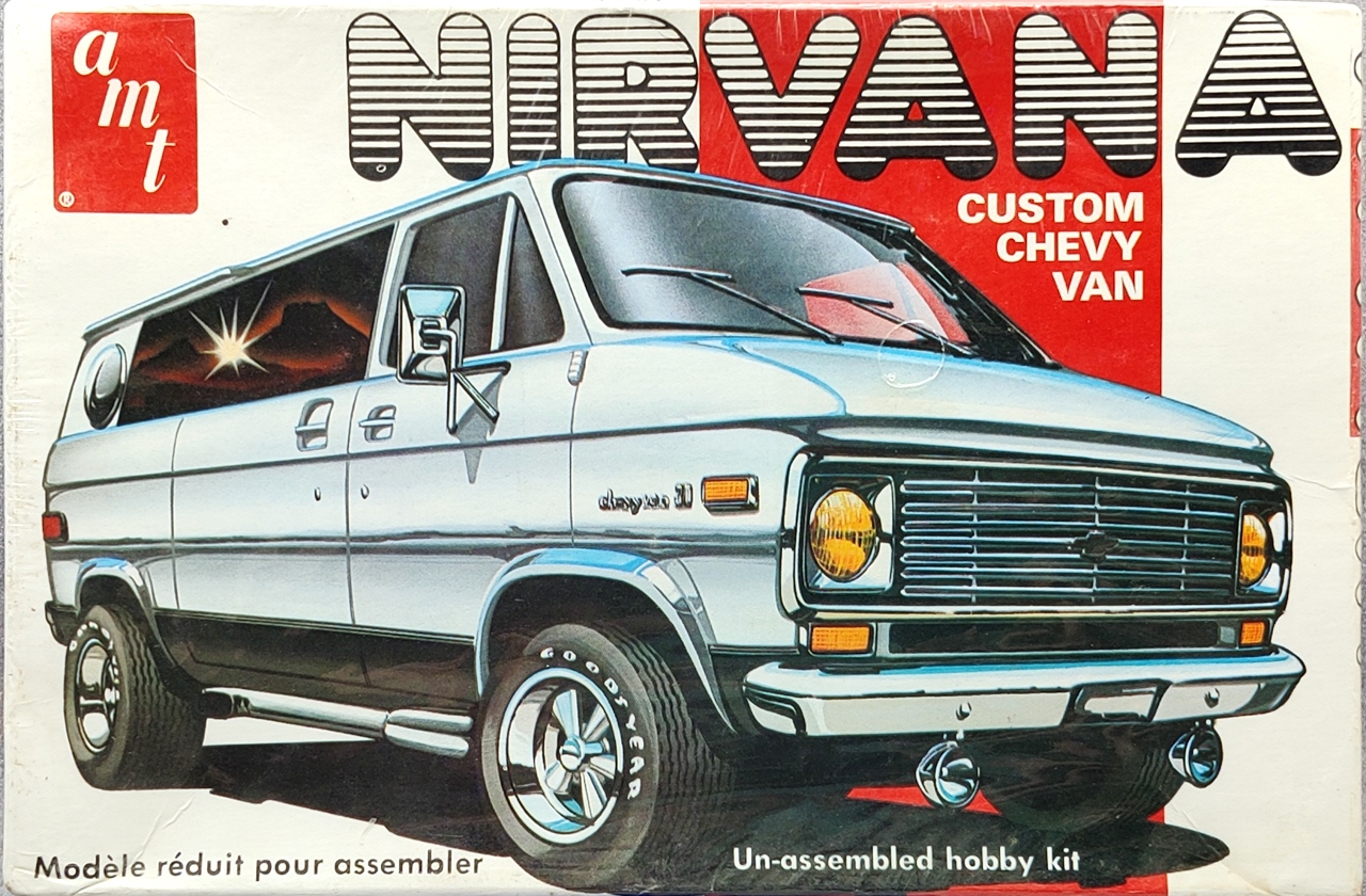 AMT "Nirvana" 1975/1976 Chevy Custom Van - Spotlight Hobbies