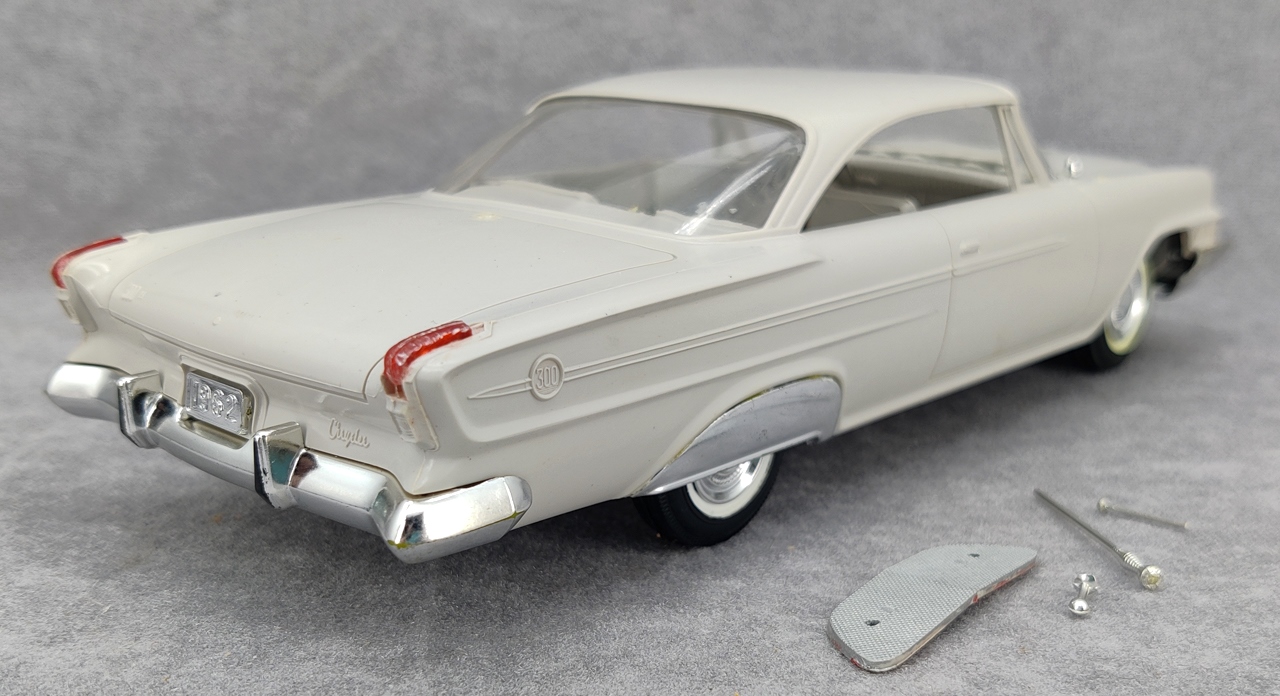 JoHan 1962 Chrysler 300 Hardtop Built Kit - Spotlight Hobbies