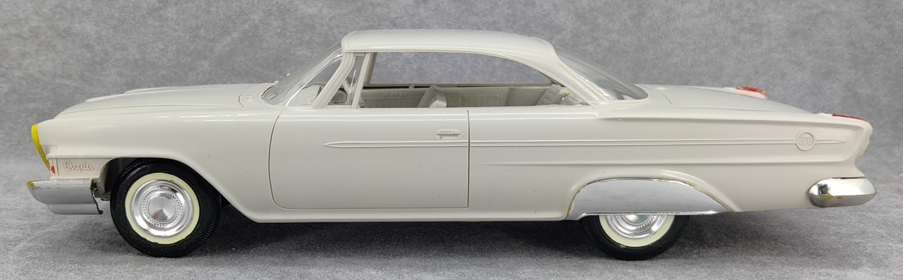 JoHan 1962 Chrysler 300 Hardtop Built Kit - Spotlight Hobbies
