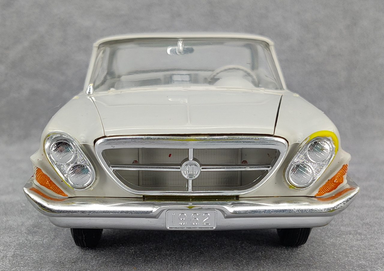 JoHan 1962 Chrysler 300 Hardtop Built Kit - Spotlight Hobbies