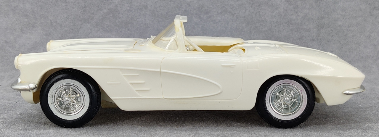 SMP 1961 Chevy Corvette Built Kit - Spotlight Hobbies