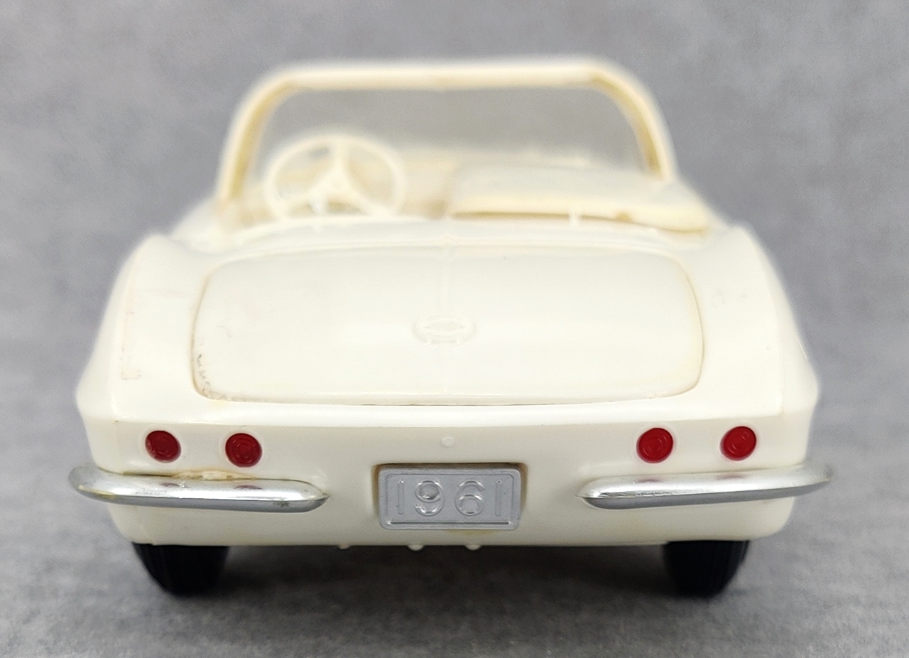 SMP 1961 Chevy Corvette Built Kit - Spotlight Hobbies