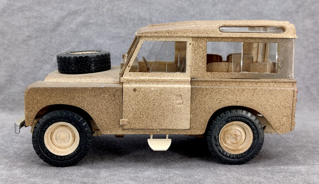 Monogram Land Rover Built Kit - Spotlight Hobbies
