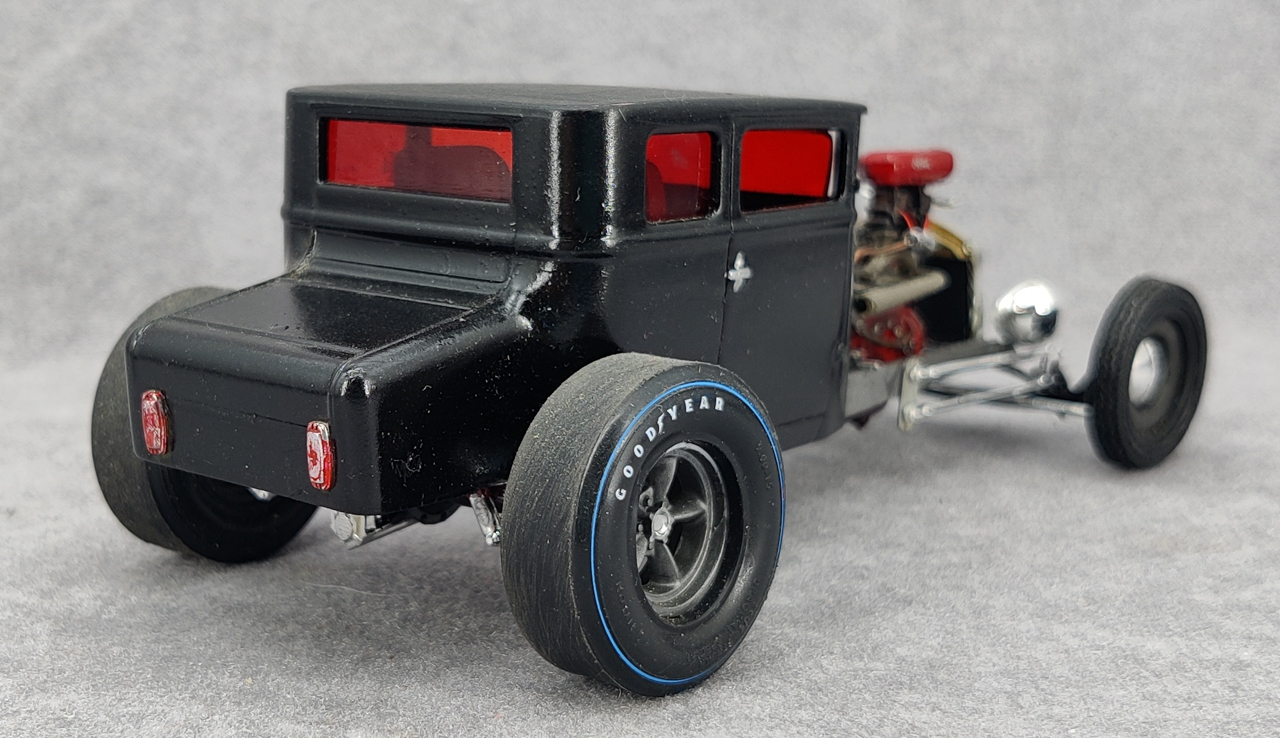 1925 Ford Model 'T' Chopped Coupe Hot Rod Built Kit - Spotlight Hobbies