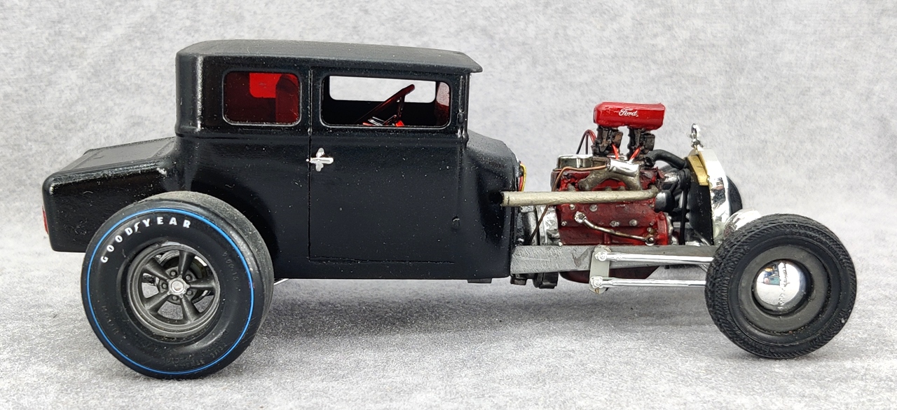 1925 Ford Model 'T' Chopped Coupe Hot Rod Built Kit - Spotlight Hobbies